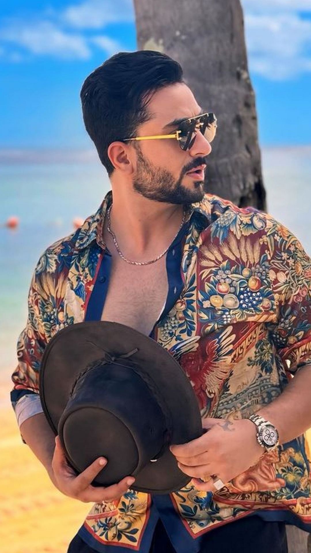 अभिनेता अली गोनीने ट्रोल करणाऱ्याला सुनावले खडेबोल