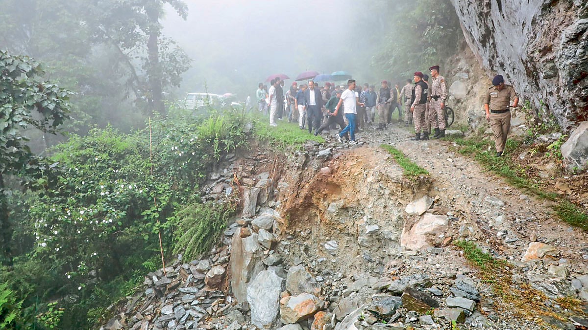 Heavy Rain : पावसामुळे सिक्कीममध्ये हाहाकार! रस्ते खचले, नऊ जणांचा ...