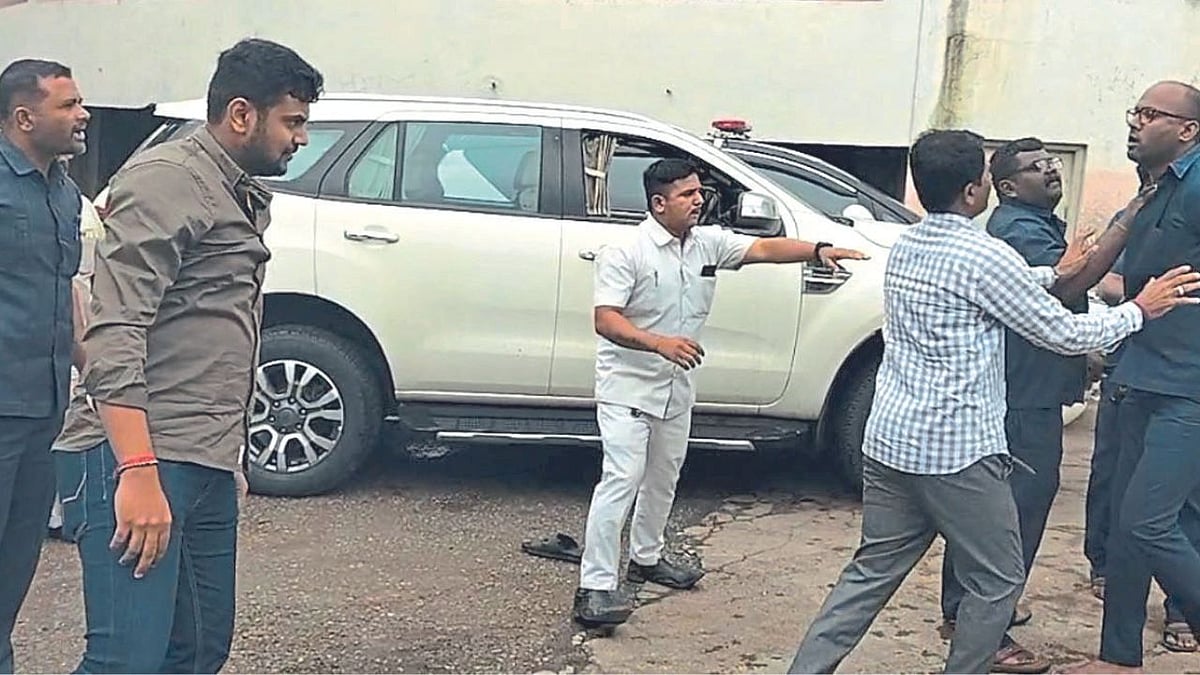 खासदार माने, आमदारपुत्र राहुल आवाडेंच्या वाहनचालकांमध्ये फ्री स्टाईल ...