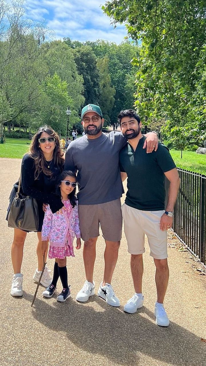 रोहित शर्मा कुटुंबासह घेतोय सुट्ट्यांची मजा, पाहा Photo | Rohit Sharma ...