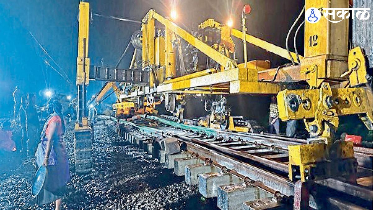 non Interlocking mega Block on seloo road railway line work of third ...