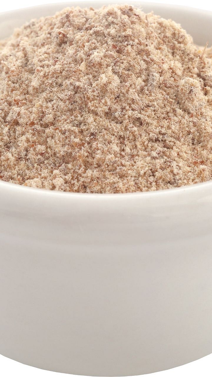 रीठा पावडर कशासाठी वापरली जाते? benefits of using reetha powder | Sakal