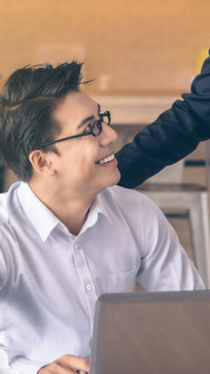 tips to impress your boss Know your leader communicate well problem ...