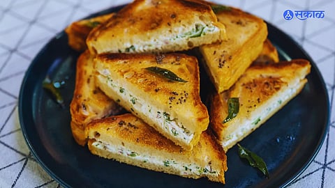 Dahi Toast Recipe : सकाळच्या नाश्त्यात झटपट बनवा स्वादिष्ट दही टोस्ट ...