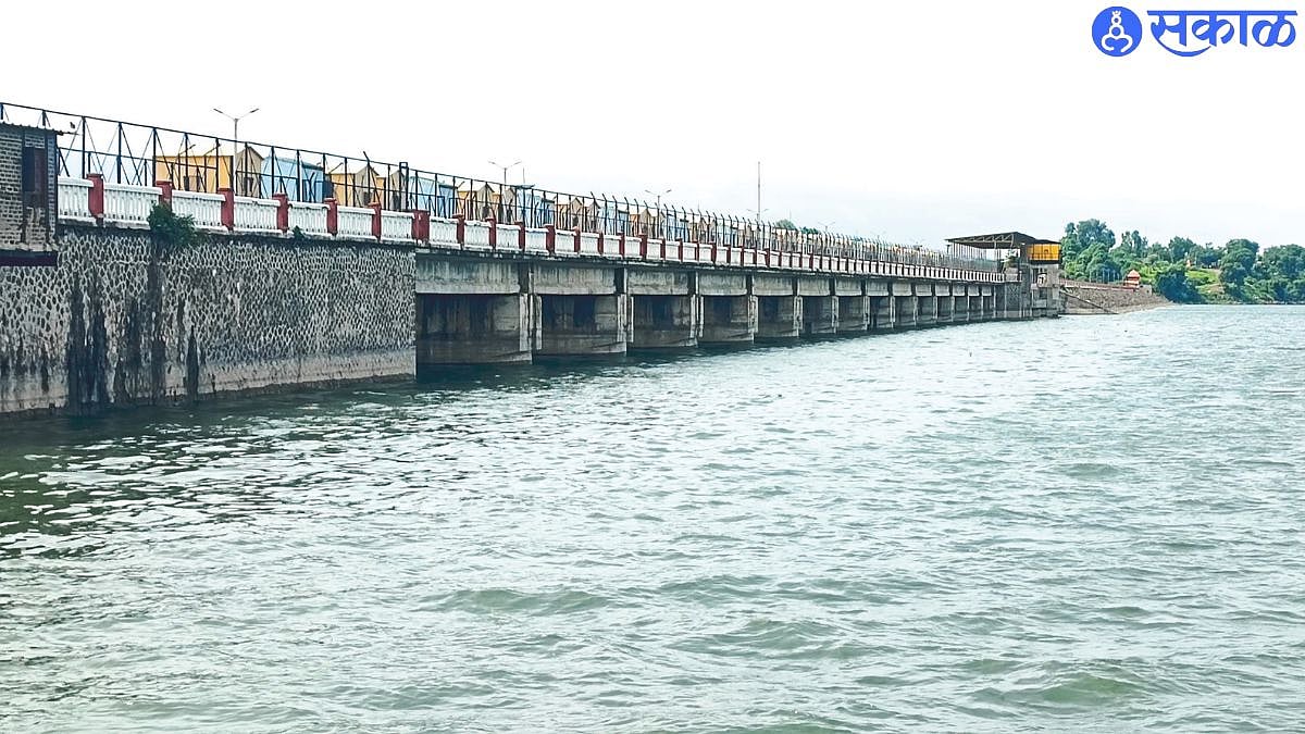 Nashik Girna Dam : खानदेशसाठी वरदान गिरणा 92 टक्के भरले; मालेगाव ...