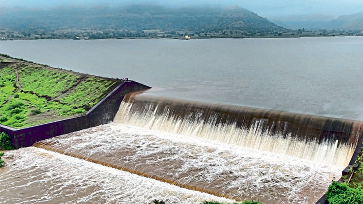 Maharashtra Big Dams Overfull : राज्यातील मोठी धरणे प्रथमच काठोकाठ; पाच ...