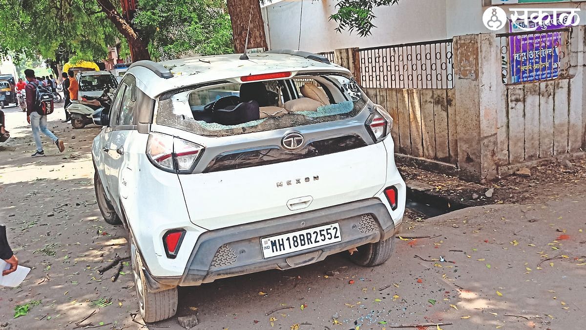 Dhule Riot News : दोंडाईचात सर्व व्यवहार ठप्प! दोन गटांत दगडफेक ...