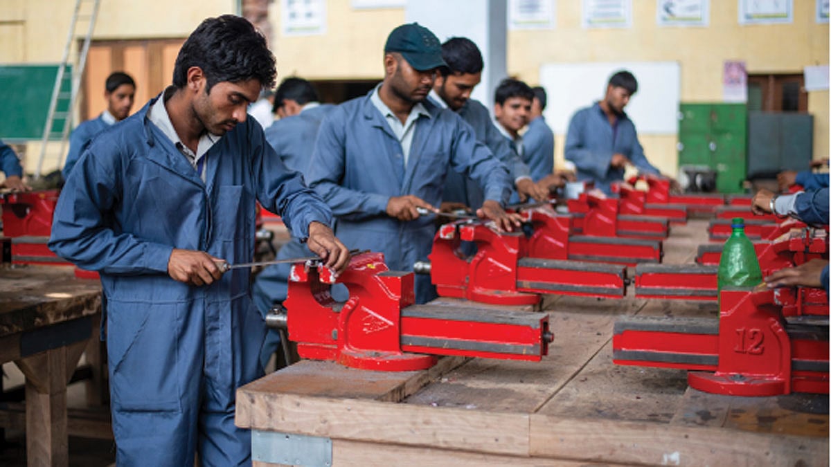 ‘आयटीआय’चे विद्यार्थी आणि कौशल्यविकास ITI students and skill ...