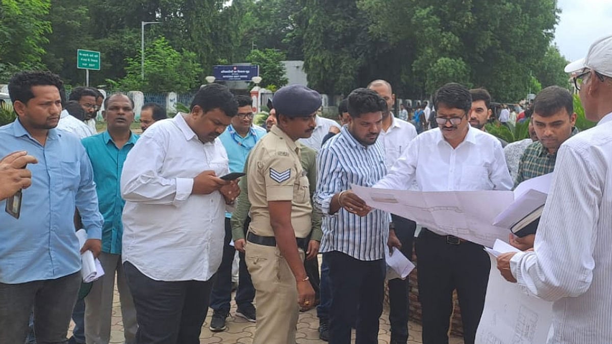 Parli Vaijnath Railway Station : परळी वैजनाथ रेल्वे स्थानकासाठी १५ ...