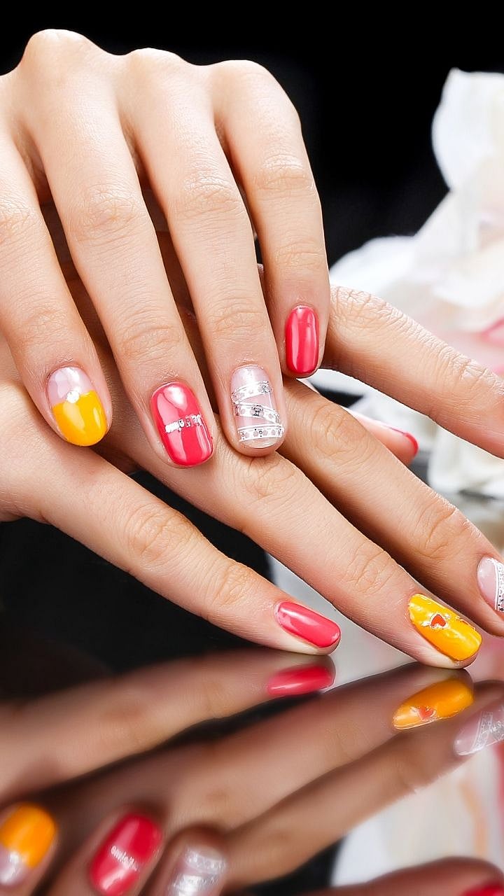 यंदा दिवाळीत ट्राय करा हटके नेलआर्ट Unic Nail arts designs try on this ...