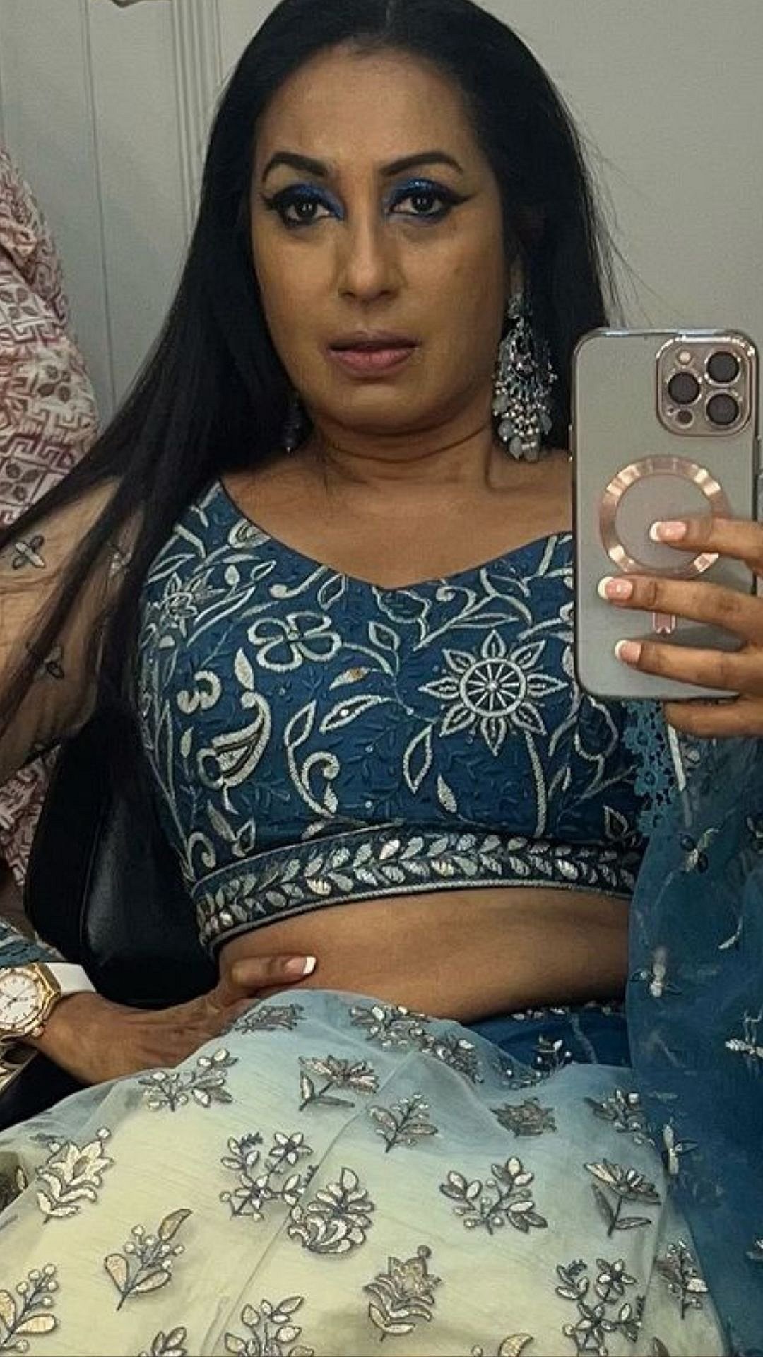 अभिनेत्री कश्मीरा शाहचा लॉस एंजिल्समध्ये भीषण अपघात