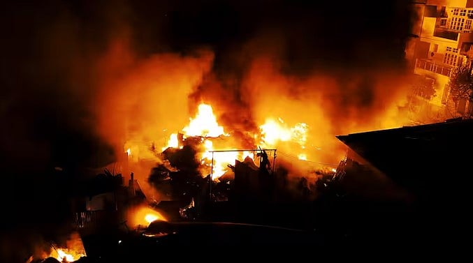 Sangli MIDC Fire : सांगली एमआयडीसीतील केमिकल कंपनीत वायू गळती; दोघांचा ...