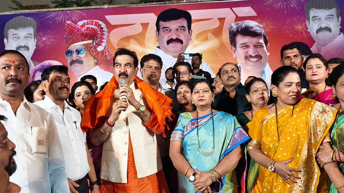 Manoj Shinde : कॉंग्रेसच्या मनोज शिंदेंच्या हाती धनुष्यबाण; जन्मदिनीच ...