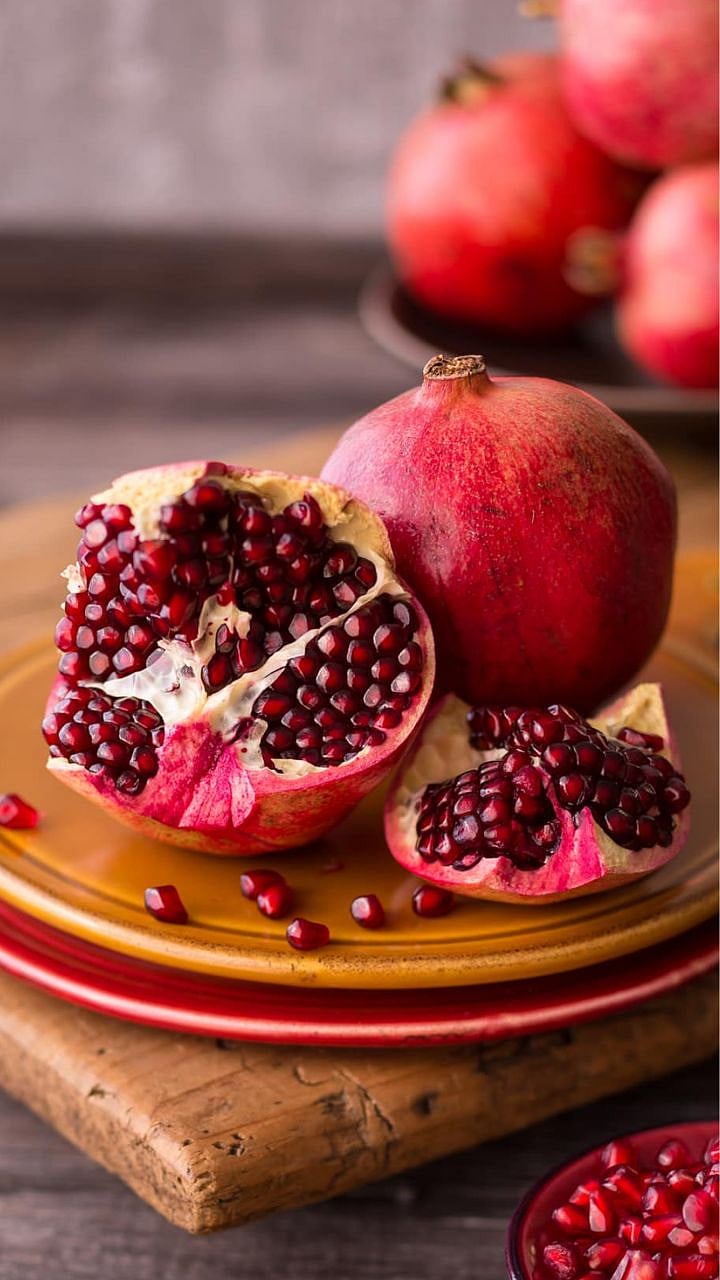 डाळिंबात किती बिया असतात तुम्हाला माहीत आहे का? कधी मोजलाय? Latest ...