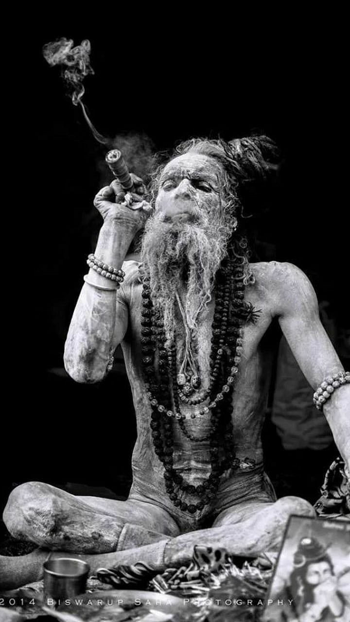 कुंभमेळा संपल्यावर रहस्यमयी नागा साधू कुठं जातात? अद्भूत माहिती वाचा ...