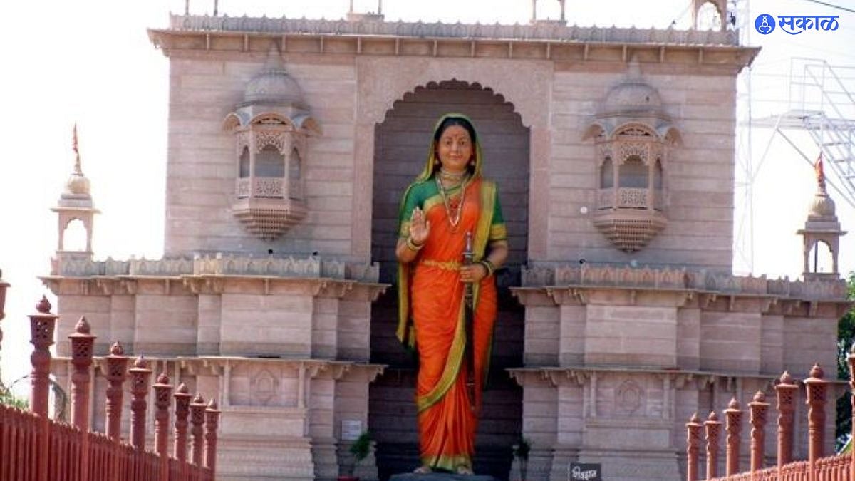 Rajmata Jijau : मातृतीर्थवर राजमातांचा जन्मोत्सव आज; जिजाऊंची ...