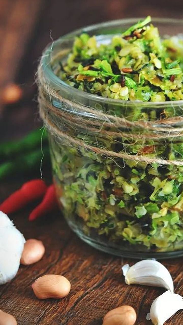 "How to Make Green Chilli Thecha: A Spicy and Simple Recipe" | गावरान ...