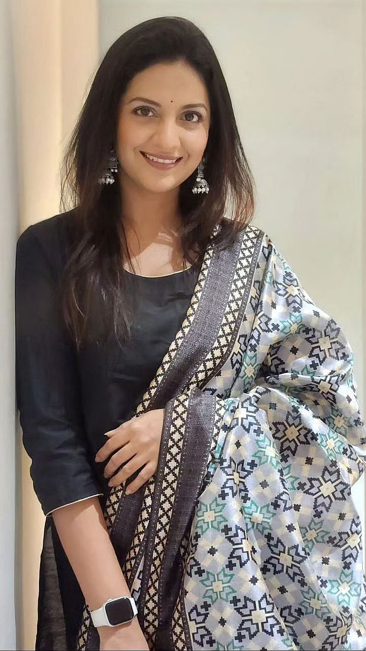 TEJASHREE PRADHAN IS BACK ON STAR PRAVAH: MADHURI DIXIT SHARED THE EXCITING NEWS | तेजश्री ...