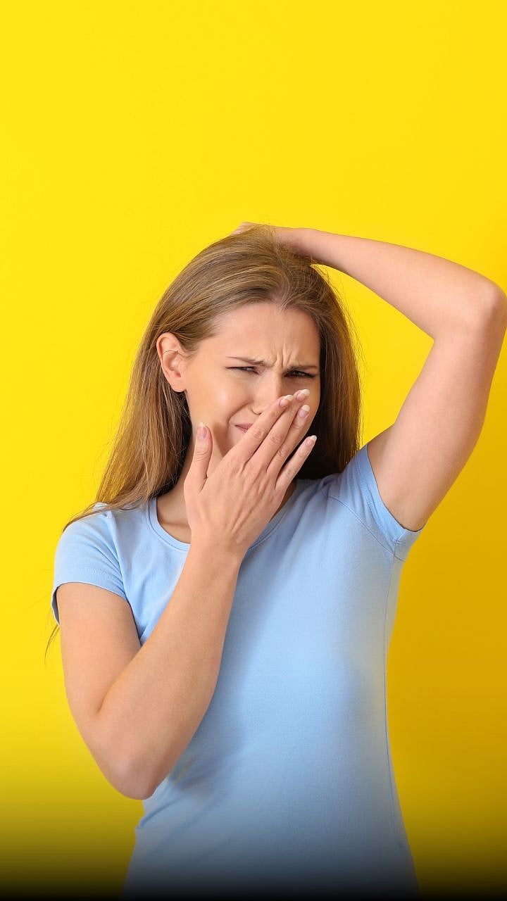 घामाचा वासाचा त्रास होतोय? मग 'हा' आयुर्वेदिक उपाय करा