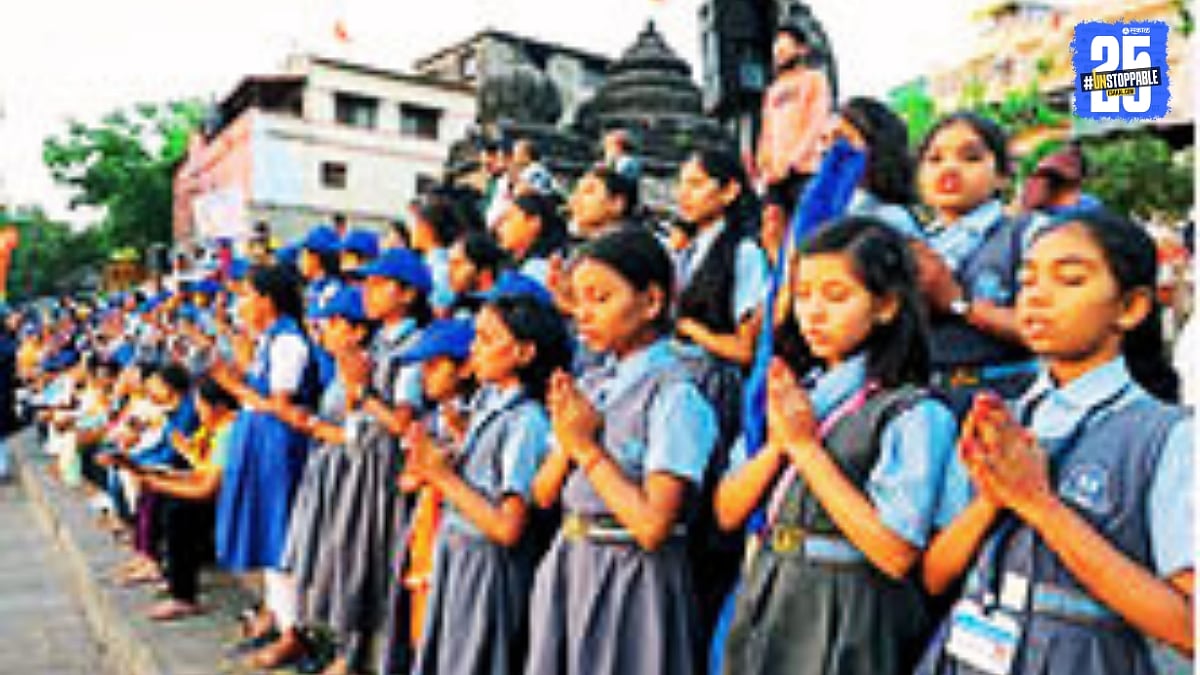 Nashik News : रामतीर्थावर समता, बंधुता, एकात्मतेचे दीप उजळले|Lights of ...