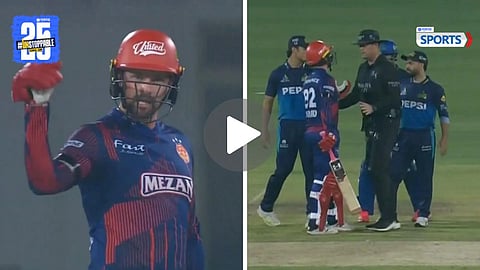 PSL 2025: COLIN MUNRO ACCUSES IFTIKHAR AHMED OF CHUCKING – VIDEO GOES VIRAL| अरे, हा बॉल फेकतोय ...