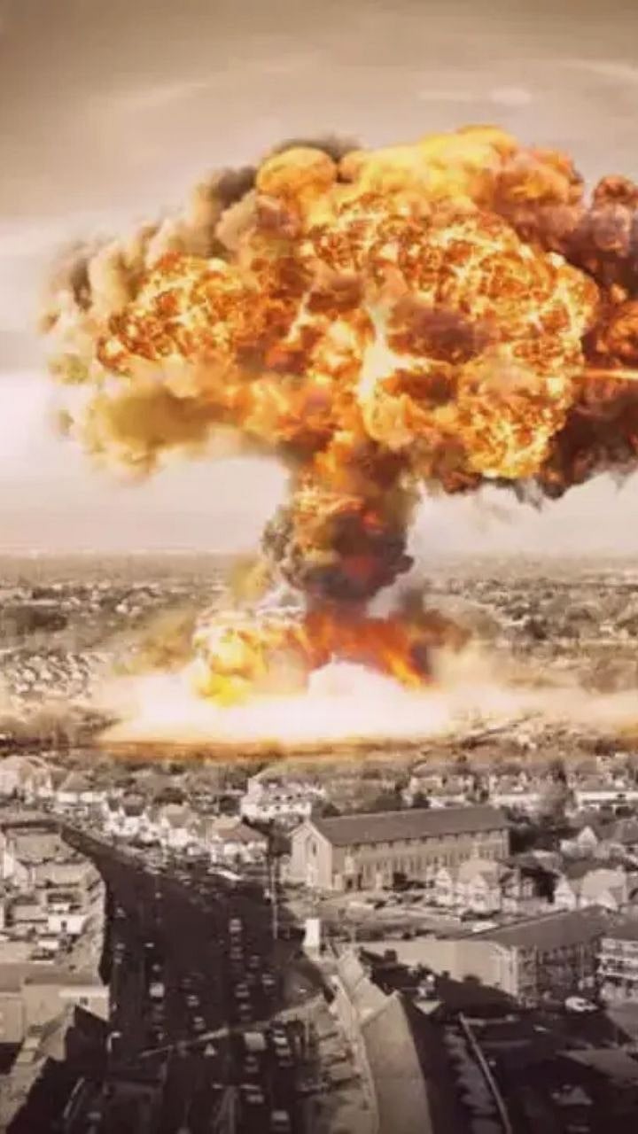 How Nuclear Bomb Works | Nuclear Bomb Explained in Marathi | Atomic ...