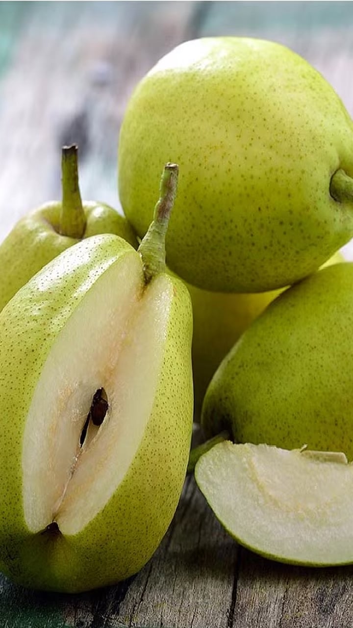 पावसाळ्यात नाशपती खाण्याचे आश्चर्यकारक फायदे!|pear benefits, rainy ...