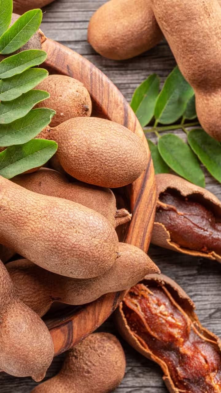 Eating Tamarind : चिंचेचा सूप प्या आणि 'हे' आजार पळवा|Eating tamarind ...