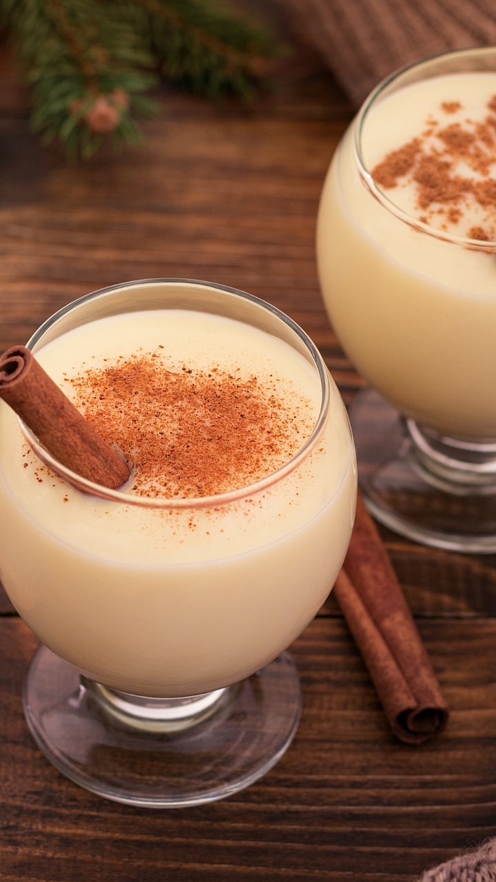 झोपेच्या आधी जायफ दूध पिण्याचे फायदे ऐकून थक्क व्हाल!|nutmeg milk ...