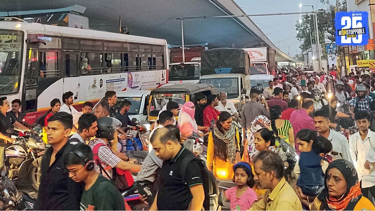 PCMC News : अतिक्रमणे, बेशिस्त चालकांमुळे कोंडीचा मनस्ताप, भोसरीतील ...