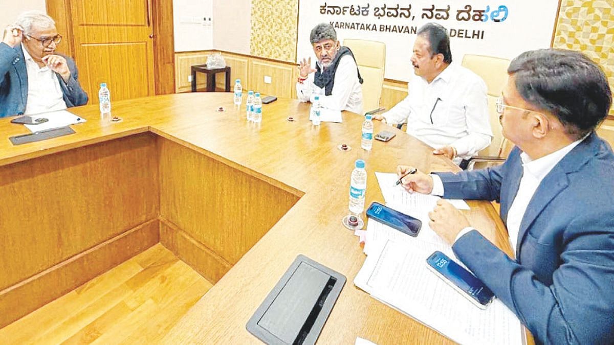 Almatti Dam : कोल्हापूर, सांगलीला महापुराचा धोका कायम, 'आलमट्टी'ची उंची ...