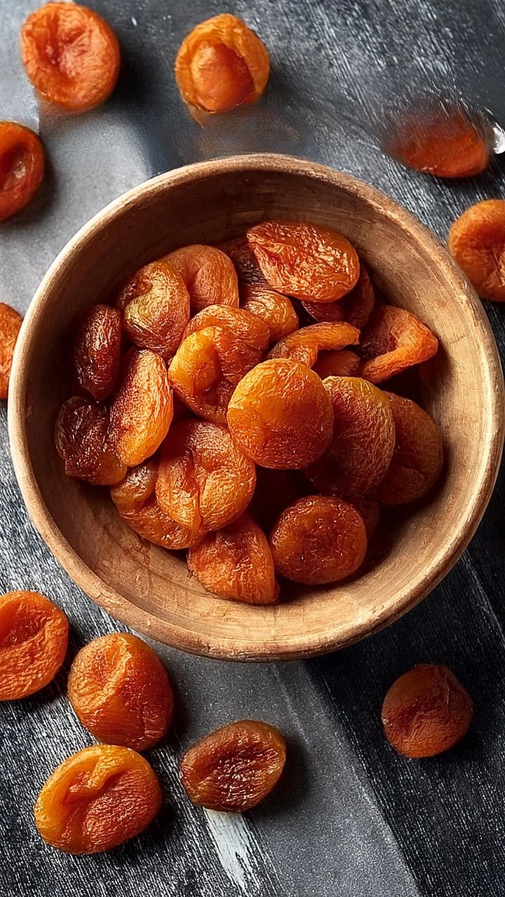 बदाम-अक्रोडपेक्षा स्वस्त, पण फायदे जबरदस्त! रात्रभर भिजवून खा 'हे ...