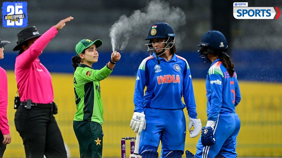 UNUSUAL SCENE IN WOMEN’S WORLD CUP 2025: INSECTS INTERRUPT INDIA VS ...