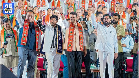फडणवीसांचा ठाकरे बंधूंवर हल्ला: मराठी मुलांना रोजगाराची संधी नाकारू नका ...