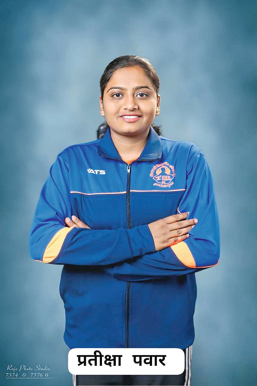 Rahimatpur Football Players Pratiksha Pawar and Priya Bhosale Selected ...