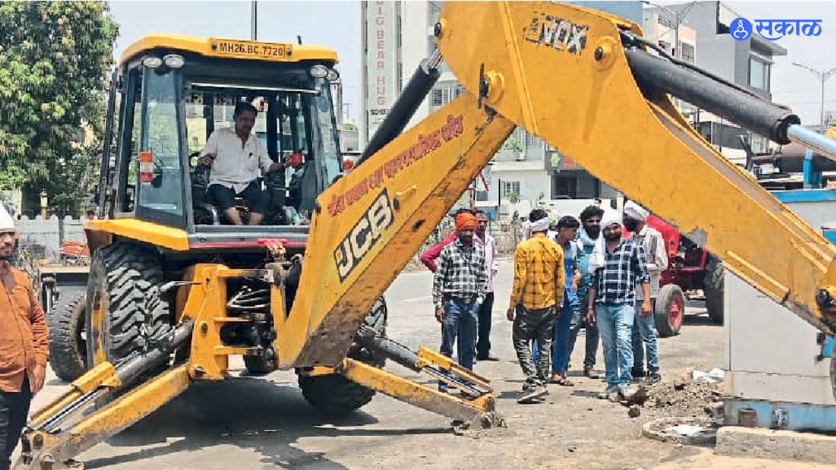 Nanded News: रस्त्यावरील अतिक्रमणे जमीनदोस्त; मोर चौक-छत्रपती चौक ...