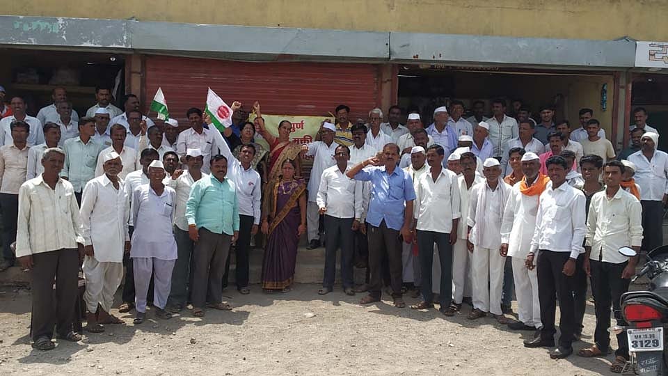 नाशिक : वसुली पथकाला शेतकऱ्यांनी धाडले माघारी