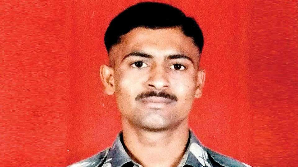 हुतात्मा भदाणेंच्या वारसांना 99 लाख