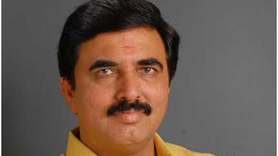 दीपक मानकर यांच्या अडचणींत वाढ