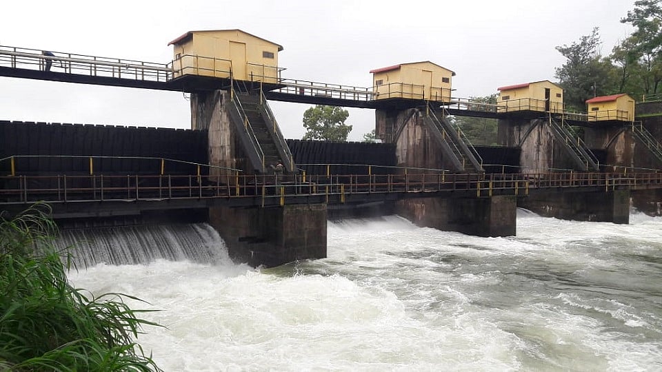 पानशेत धरण भरले; वीज निर्मिती सुरू