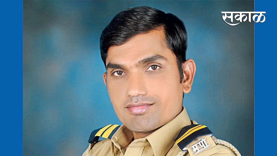 Success Story : शेळ्या राखणाऱ्यांचा मुलगा झाला पीएसआय