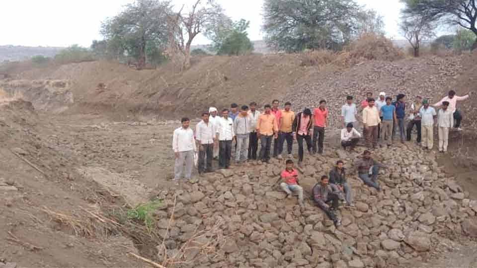 फुलंब्री पाणीदार बनविण्यासाठी एकवटले हजारो हात