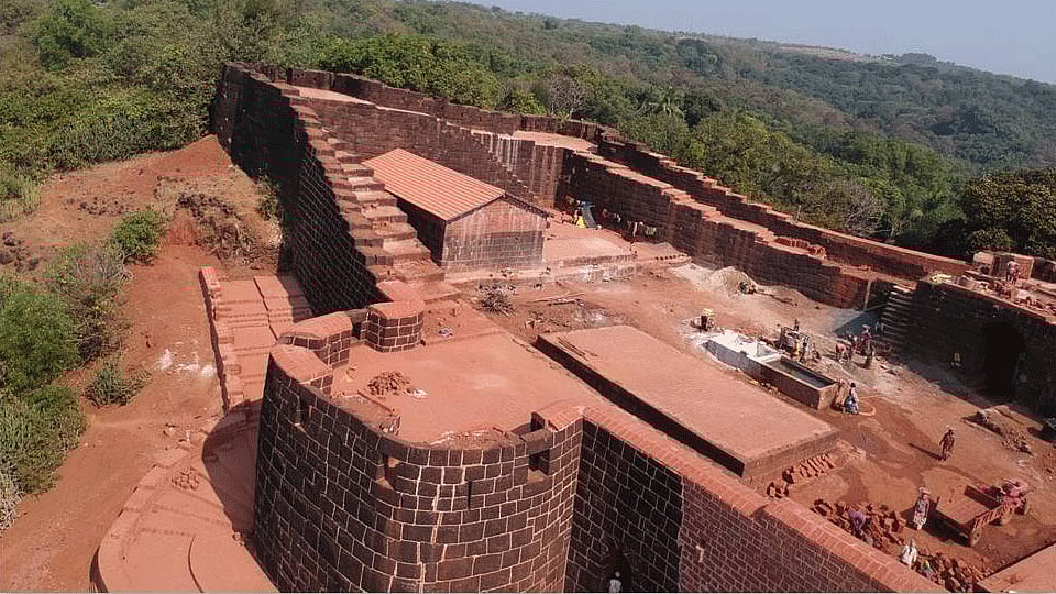 पूर्णगड किल्ला लवकरच होणार पर्यटनासाठी खुला