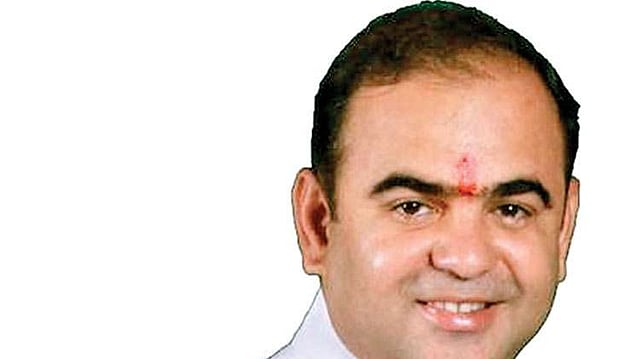 Dhule News : ‘व्हिजनरी’ सर्वसमावेशक नेतृत्व : जयकुमार रावल