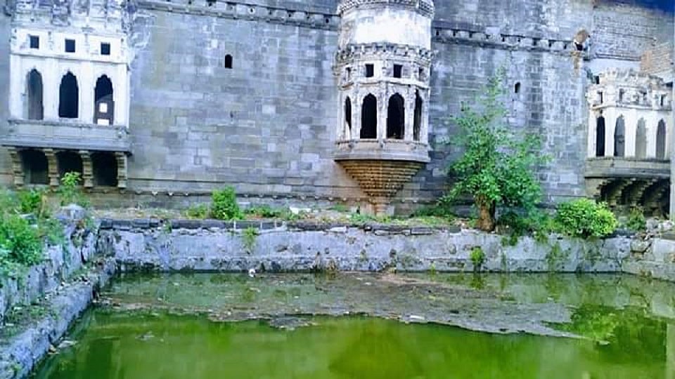 (व्हिडिओ) अफ्रिकेतून चारशे वर्षांपूर्वी आलेल्या गुलामाने उभारलेला महाल ...
