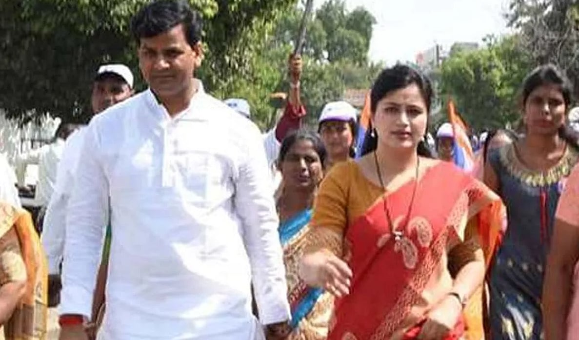 तारीख ठरली! राणा दाम्पत्य मातोश्रीवर जाऊन हनुमान चालिसा पठण करणार