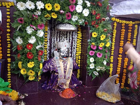 अजबच! हे गाव करतं दैत्याची पूजा; हनुमंताचं मंदिर नाही, नाव घेतलं तरी ...