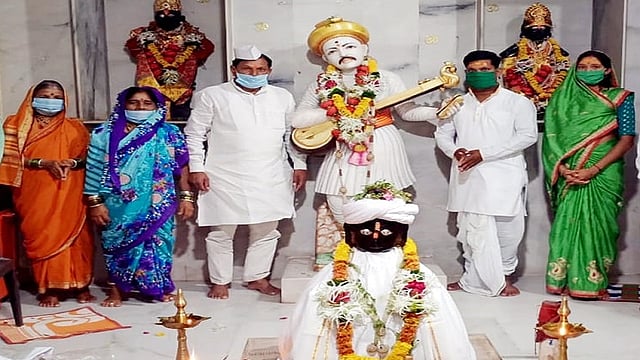 नरसीत भाविकांविना आषाढी, संत नामदेव महाराजांच्या समाधीची महापूजा