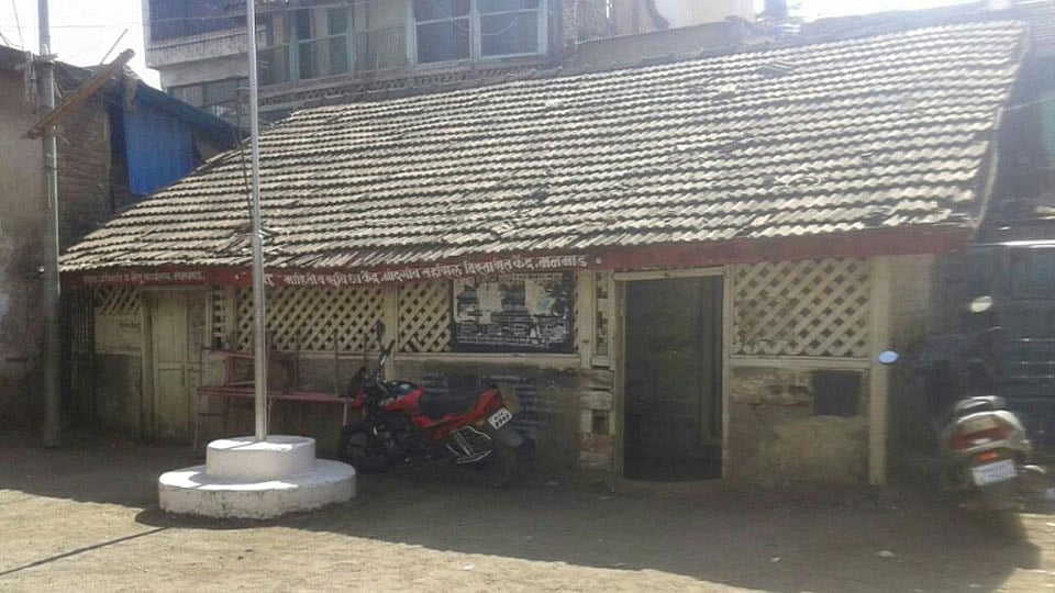 मनमाड तलाठी कार्यालय अजूनही ऑफलाइनच