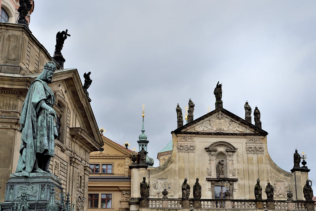 The World’s Most Beautiful Libraries Are Travel Destinations Themselves ...